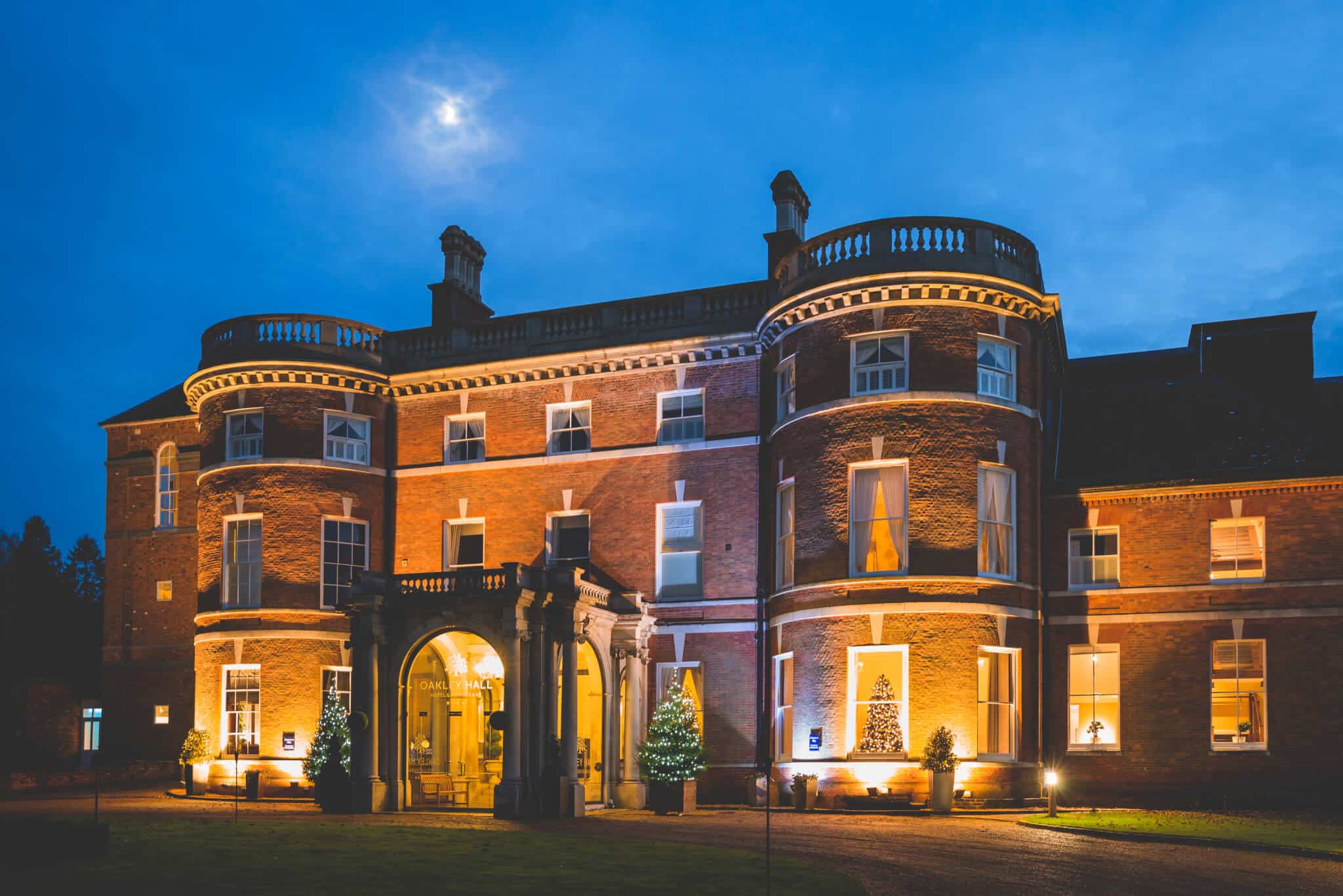 Afternoon Tea In Basingstoke, Hampshire | Oakley Hall Hotel