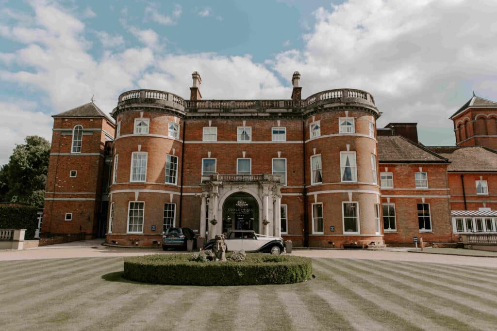 10 Tips For Your Manor House Wedding - Wedding Venue Tips